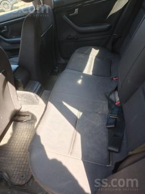 Blue Audi A4 2001 in Riga, with an engine capacity of 1.90 L and mileage of 371 thousand km for 650 €, photo 10 on AUTOMOTO.COM.LV