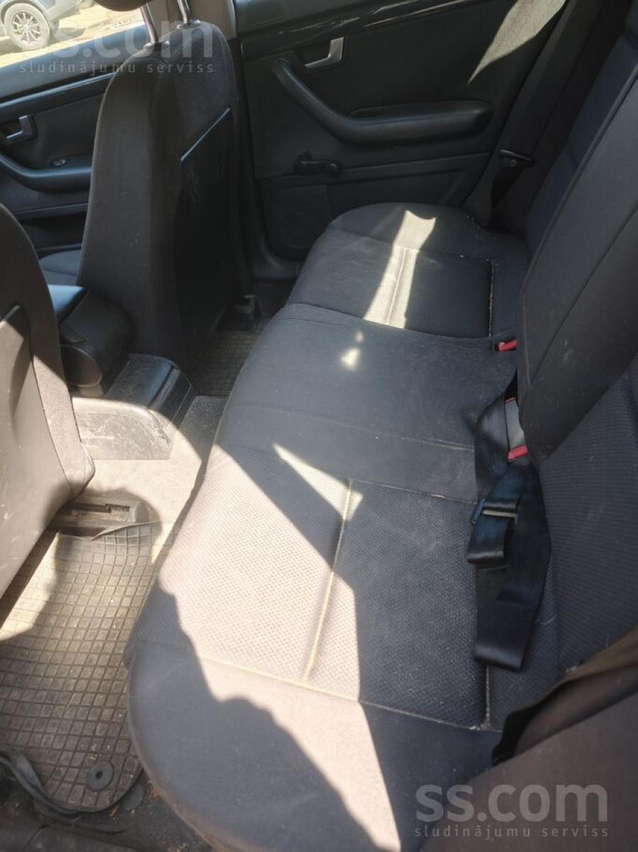 Blue Audi A4 2001 in Riga, with an engine capacity of 1.90 L and mileage of 371 thousand km for 650 €, photo 10 on AUTOMOTO.COM.LV