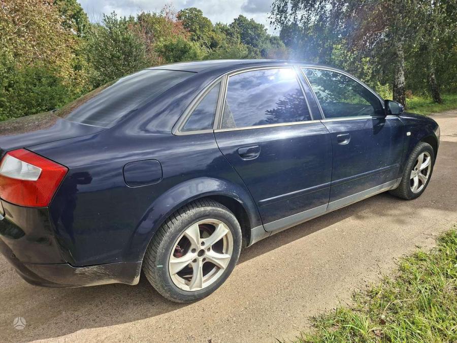 Blue Audi A4 2001 in Klaipeda, with an engine capacity of 1.98 L and mileage of 250 thousand km for 550 €, photo 3 on AUTOMOTO.COM.LV