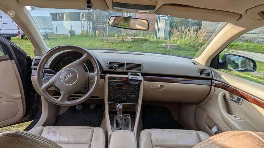 Синий Ауди А4 2001 в Шилуте, объемом двигателя 1.90 л и пробегом 363 тыс. км за 1200 €, фото 9 на AUTOMOTO.COM.LV