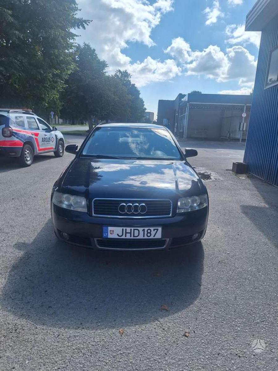 Blue Audi A4 2001 in Gargzdai, with an engine capacity of 1.98 L and mileage of 221 thousand km for 2200 €, photo 1 on AUTOMOTO.COM.LV
