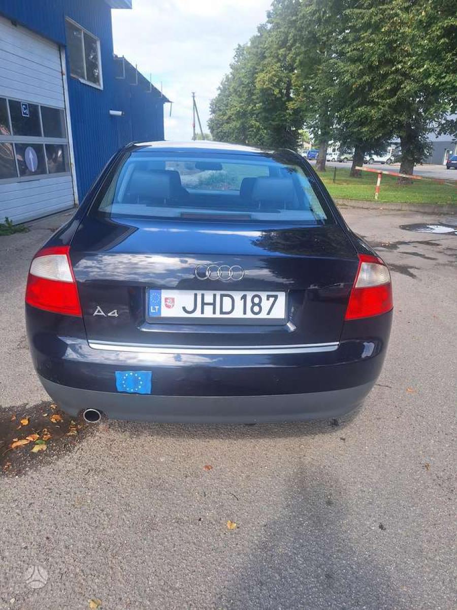Blue Audi A4 2001 in Gargzdai, with an engine capacity of 1.98 L and mileage of 221 thousand km for 2200 €, photo 5 on AUTOMOTO.COM.LV