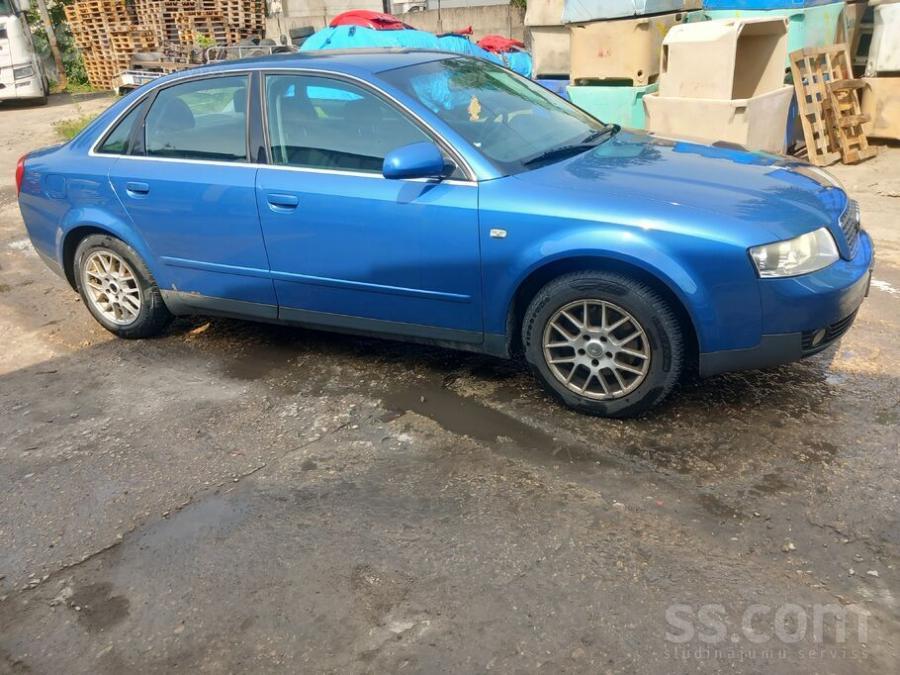 Blue Audi A4 2001 in Daugavpils, with an engine capacity of 2.00 L and mileage of 278 thousand km for 900 €, photo 4 on AUTOMOTO.COM.LV