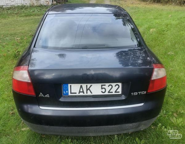 Zils Audi A4 2001 Viļņa, ar dzinēja tilpumu 1.90 L un nobraukumu 373 tūkst. km par 1000 €, foto 3 vietnē AUTOMOTO.COM.LV