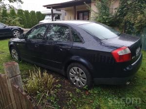 Blue Audi A4 2001 in Ogre, with an engine capacity of 2.00 L and mileage of 285 thousand km for 400 €, photo 5 on AUTOMOTO.COM.LV