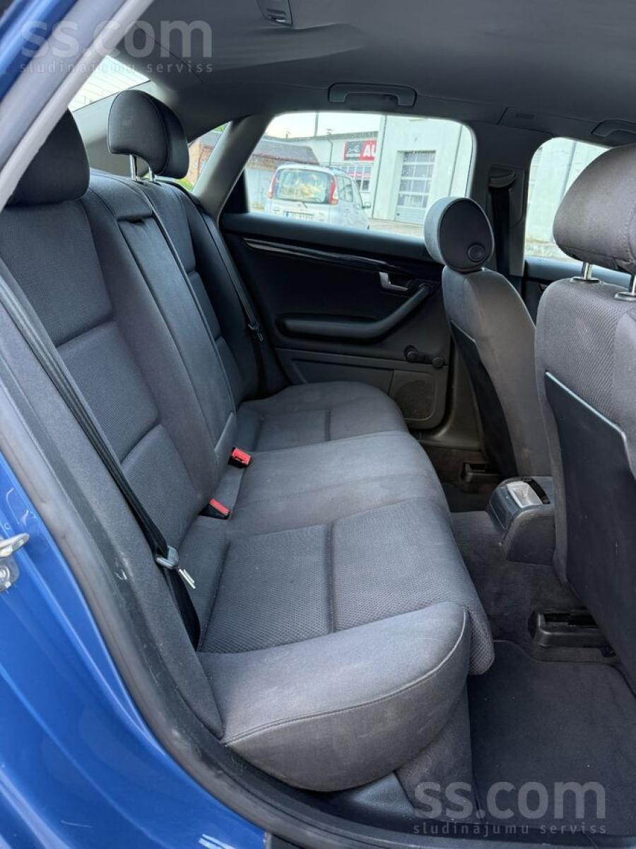 Zils Audi A4 2002 Tukums, ar dzinēja tilpumu 1.80 L un nobraukumu 183 tūkst. km par 3500 €, foto 23 vietnē AUTOMOTO.COM.LV