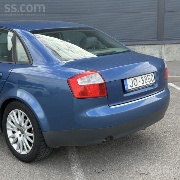 Blue Audi A4 2002 in Riga, with an engine capacity of 2.00 L and mileage of 295 thousand km for 1700 €, photo 9 on AUTOMOTO.COM.LV