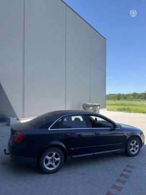 Zils Audi A4 2002 Šauļi, ar dzinēja tilpumu 1.90 L un nobraukumu 390 tūkst. km par 1550 €, foto 5 vietnē AUTOMOTO.COM.LV