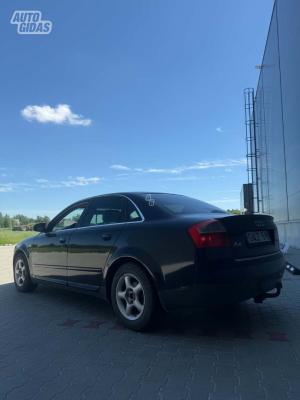 Zils Audi A4 2002 Šauļi, ar dzinēja tilpumu 1.90 L un nobraukumu 390 tūkst. km par 1550 €, foto 4 vietnē AUTOMOTO.COM.LV