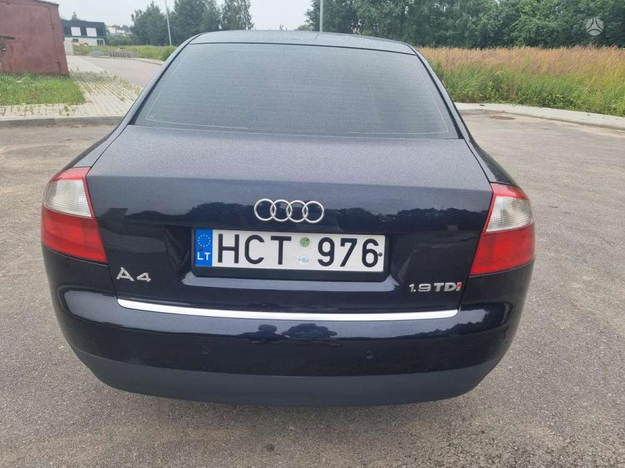 Синий Ауди А4 2002 в Каунас, объемом двигателя 1.90 л и пробегом 288 тыс. км за 2200 €, фото 5 на AUTOMOTO.COM.LV