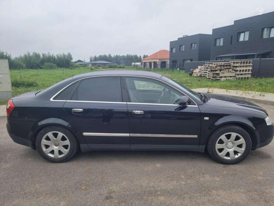 Синий Ауди А4 2002 в Каунас, объемом двигателя 1.90 л и пробегом 288 тыс. км за 2200 €, фото 7 на AUTOMOTO.COM.LV