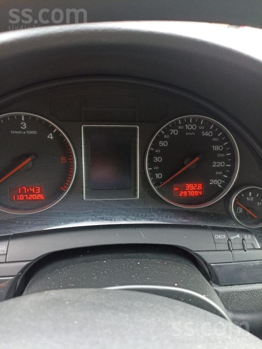 Blue Audi A4 2002 in Saldus, with an engine capacity of 1.90 L and mileage of 297 thousand km for 2100 €, photo 7 on AUTOMOTO.COM.LV