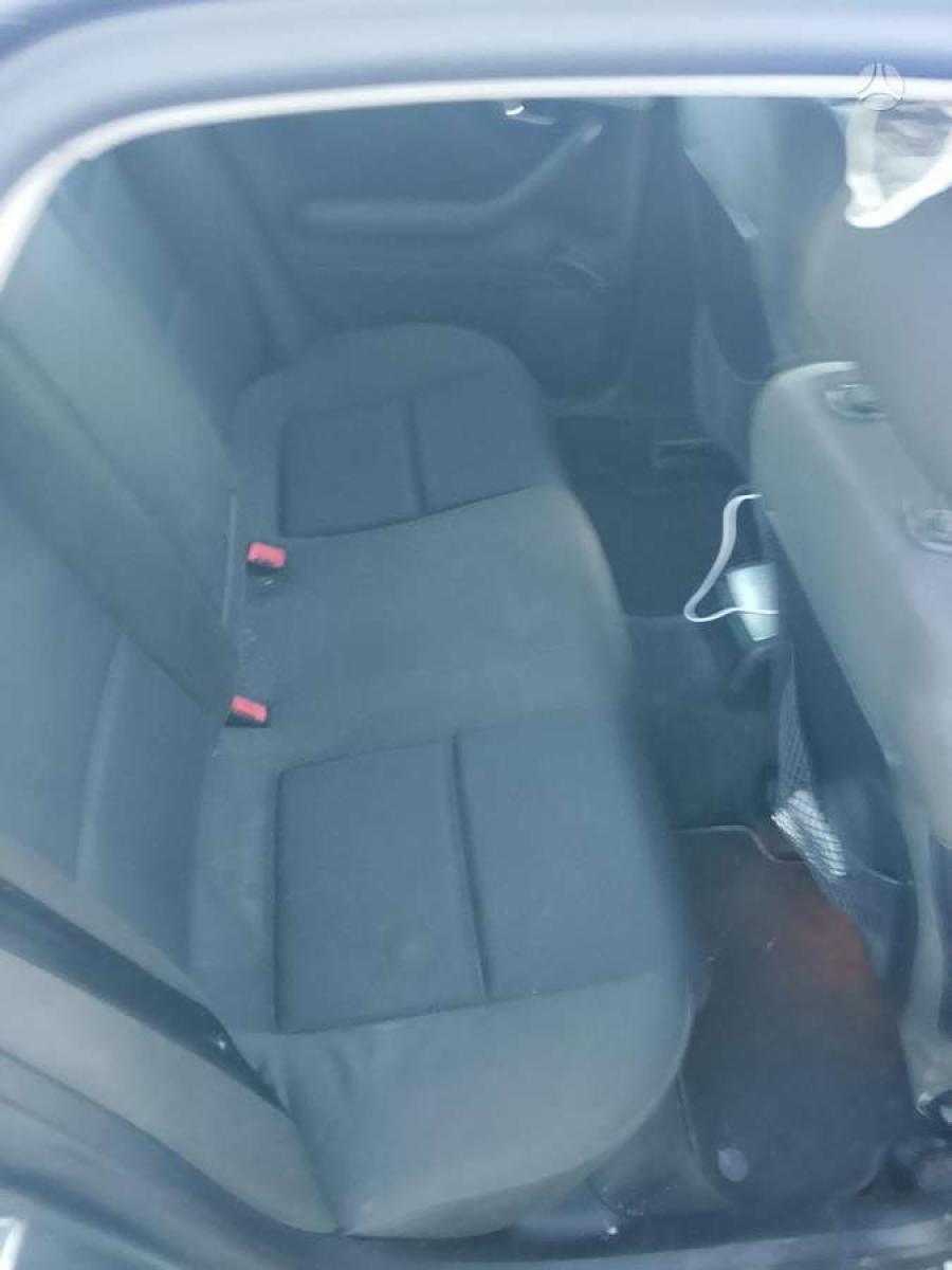 Blue Audi A4 2002 in Silale, with an engine capacity of 1.90 L and mileage of 350 thousand km for 1450 €, photo 11 on AUTOMOTO.COM.LV
