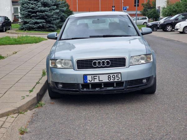 Синий Ауди А4 2002 в Вильнюс, объемом двигателя 1.90 л и пробегом 251 тыс. км за 950 €, фото 3 на AUTOMOTO.COM.LV