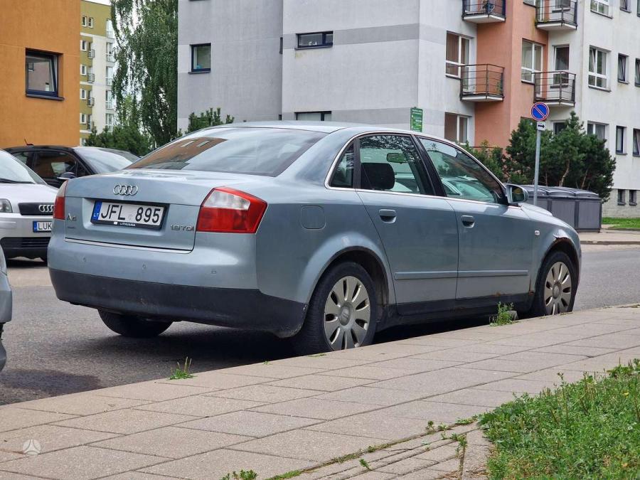Blue Audi A4 2002 in Vilnius, with an engine capacity of 1.90 L and mileage of 251 thousand km for 950 €, photo 6 on AUTOMOTO.COM.LV