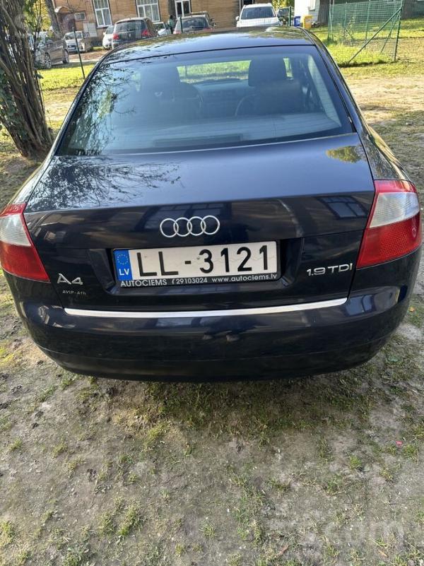 Audi A4 2002 in Jelgava on AUTOMOTO.COM.LV Blue Audi A4 2002 in Jelgava, with an engine capacity of 1.90 L and mileage of 317 thousand km for 650 €, photo 5 on AUTOMOTO.COM.LV