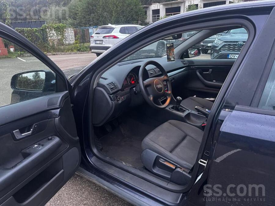 Blue Audi A4 2002 in Riga, with an engine capacity of 2.00 L and mileage of 217 thousand km for 1950 €, photo 6 on AUTOMOTO.COM.LV