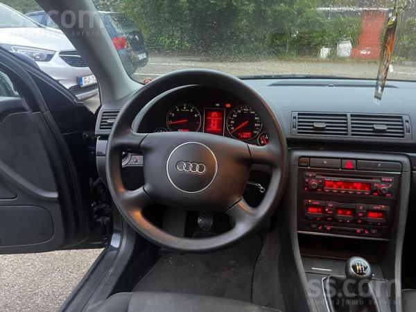 Zils Audi A4 2002 Rīga, ar dzinēja tilpumu 2.00 L un nobraukumu 217 tūkst. km par 1750 €, foto 7 vietnē AUTOMOTO.COM.LV