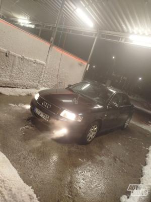 Zils Audi A4 2003 Marijampole, ar dzinēja tilpumu 1.90 L un nobraukumu 325 tūkst. km par 900 €, foto  vietnē AUTOMOTO.COM.LV