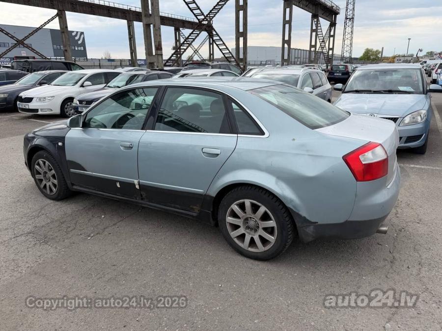 Zils Audi A4 2003 Tallina, ar dzinēja tilpumu 2.00 L un nobraukumu 285 tūkst. km par 599 €, foto 5 vietnē AUTOMOTO.COM.LV
