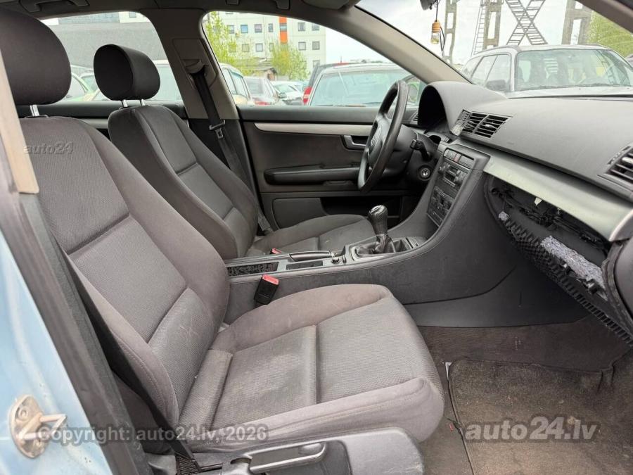 Zils Audi A4 2003 Tallina, ar dzinēja tilpumu 2.00 L un nobraukumu 285 tūkst. km par 599 €, foto 7 vietnē AUTOMOTO.COM.LV