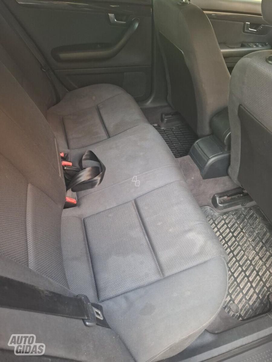 Zils Audi A4 2003 Panevēža, ar dzinēja tilpumu 2.50 L un nobraukumu 285 tūkst. km par 1200 €, foto 8 vietnē AUTOMOTO.COM.LV