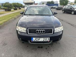 Blue Audi A4 2003 in Vilnius, with an engine capacity of 2.39 L and mileage of 262 thousand km for 850 €, photo 3 on AUTOMOTO.COM.LV