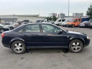 Blue Audi A4 2003 in Vilnius, with an engine capacity of 2.39 L and mileage of 262 thousand km for 850 €, photo 5 on AUTOMOTO.COM.LV