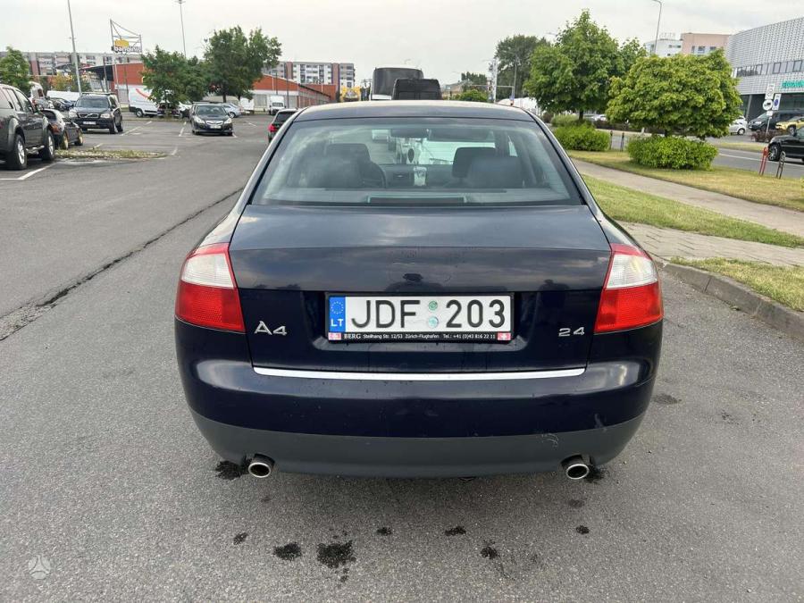 Blue Audi A4 2003 in Vilnius, with an engine capacity of 2.39 L and mileage of 262 thousand km for 850 €, photo 7 on AUTOMOTO.COM.LV