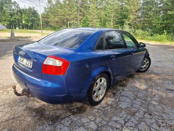 Синий Ауди А4 2003 в Игналина, объемом двигателя 2.50 л и пробегом 285 тыс. км за 850 €, фото 4 на AUTOMOTO.COM.LV
