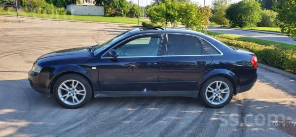 Zils Audi A4 2003 Tukums, ar dzinēja tilpumu 1.90 L un nobraukumu 427 tūkst. km par 1300 €, foto 3 vietnē AUTOMOTO.COM.LV