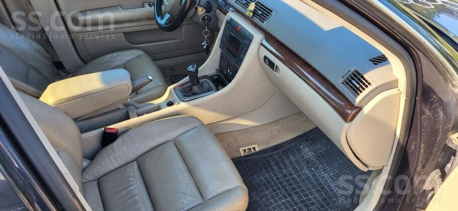Blue Audi A4 2003 in Tukums, with an engine capacity of 1.90 L and mileage of 427 thousand km for 1300 €, photo 8 on AUTOMOTO.COM.LV