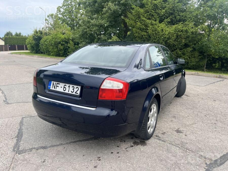 Синий Ауди А4 2003 в Елгава, объемом двигателя 1.90 л и пробегом 271 тыс. км за 1570 €, фото 4 на AUTOMOTO.COM.LV
