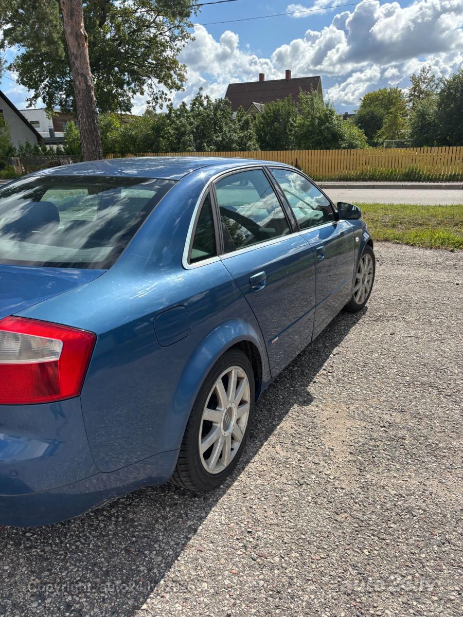Zils Audi A4 2003 Tallina, ar dzinēja tilpumu 2.50 L un nobraukumu 329 tūkst. km par 950 €, foto 3 vietnē AUTOMOTO.COM.LV