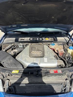 Zils Audi A4 2003 Tallina, ar dzinēja tilpumu 2.50 L un nobraukumu 329 tūkst. km par 950 €, foto 8 vietnē AUTOMOTO.COM.LV
