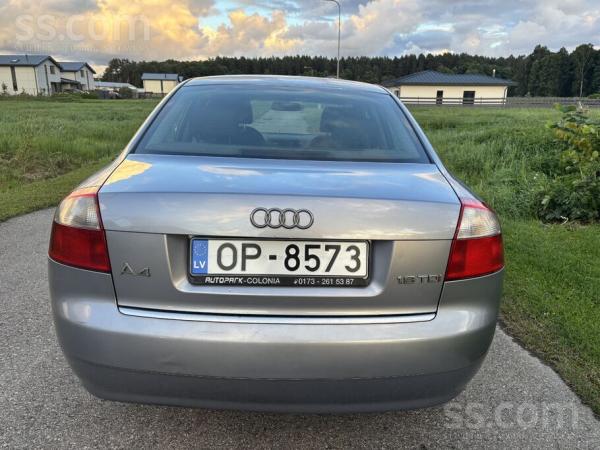 Blue Audi A4 2003 in Riga, with an engine capacity of 1.90 L and mileage of 285 thousand km for 3090 €, photo 5 on AUTOMOTO.COM.LV