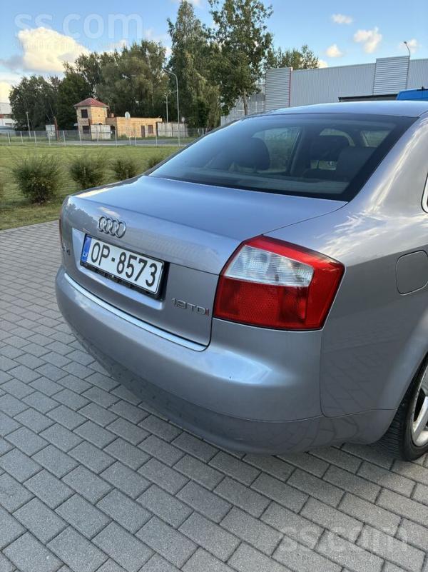 Zils Audi A4 2003 Rīga, ar dzinēja tilpumu 1.90 L un nobraukumu 285 tūkst. km par 2950 €, foto 5 vietnē AUTOMOTO.COM.LV