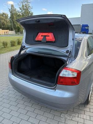 Blue Audi A4 2003 in Riga, with an engine capacity of 1.90 L and mileage of 285 thousand km for 2950 €, photo 22 on AUTOMOTO.COM.LV