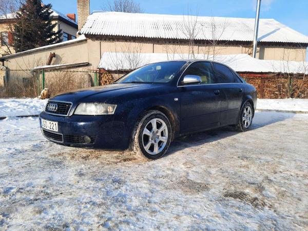 Blue Audi A4 2004 in Panevezys, with an engine capacity of 1.90 L and mileage of 322 thousand km for 1600 €, photo 3 on AUTOMOTO.COM.LV
