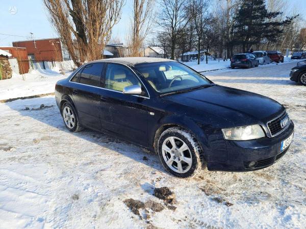 Blue Audi A4 2004 in Panevezys, with an engine capacity of 1.90 L and mileage of 322 thousand km for 1600 €, photo 4 on AUTOMOTO.COM.LV