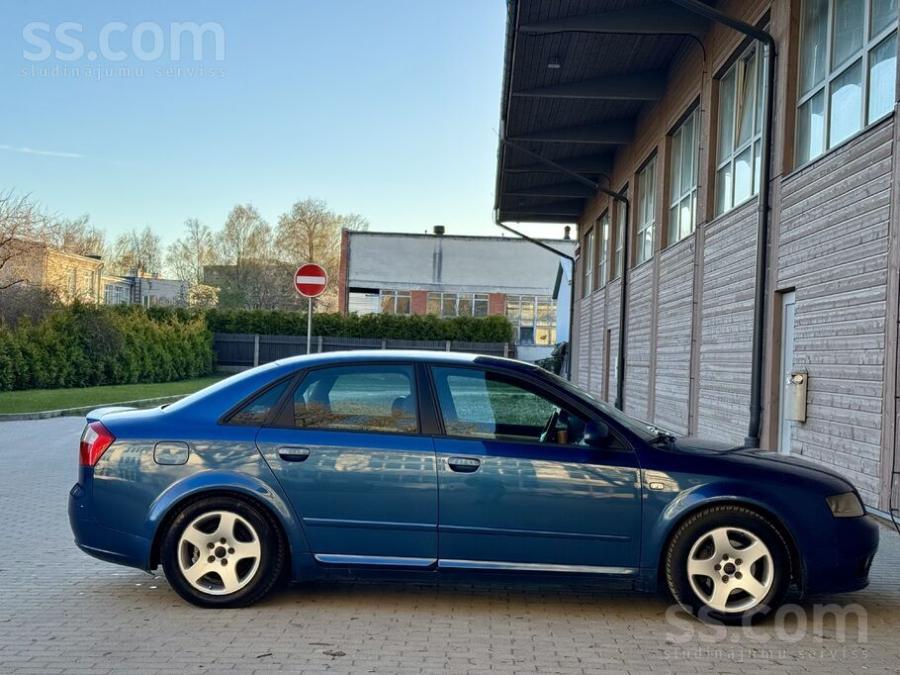 Zils Audi A4 2004 Jelgava, ar dzinēja tilpumu 1.90 L un nobraukumu 395 tūkst. km par 1800 €, foto 9 vietnē AUTOMOTO.COM.LV