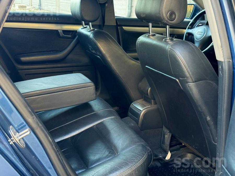 Zils Audi A4 2004 Jelgava, ar dzinēja tilpumu 1.90 L un nobraukumu 395 tūkst. km par 1800 €, foto 12 vietnē AUTOMOTO.COM.LV