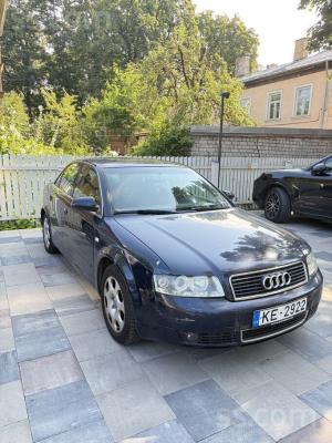 Zils Audi A4 2004 Rīga, ar dzinēja tilpumu 2.00 L un nobraukumu 274 tūkst. km par 500 €, foto  vietnē AUTOMOTO.COM.LV