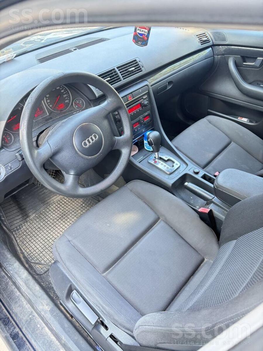 Blue Audi A4 2004 in Riga, with an engine capacity of 2.00 L and mileage of 274 thousand km for 500 €, photo 4 on AUTOMOTO.COM.LV