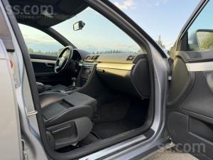 Синий Ауди А4 2004 в Рига, объемом двигателя 2.50 л и пробегом 422 тыс. км за 1600 €, фото 7 на AUTOMOTO.COM.LV