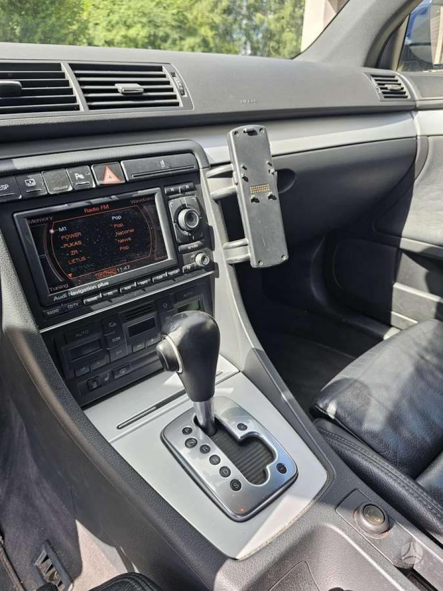 Blue Audi A4 2004 in Vilnius, with an engine capacity of 2.50 L and mileage of 350 thousand km for 3200 €, photo 31 on AUTOMOTO.COM.LV