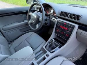 Zils Audi A4 2005 Tallina, ar dzinēja tilpumu 1.60 L un nobraukumu 245 tūkst. km par 2290 €, foto 14 vietnē AUTOMOTO.COM.LV