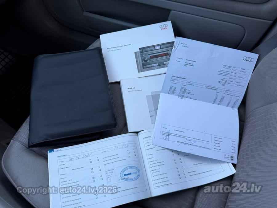 Zils Audi A4 2005 Tallina, ar dzinēja tilpumu 1.60 L un nobraukumu 245 tūkst. km par 2290 €, foto 26 vietnē AUTOMOTO.COM.LV