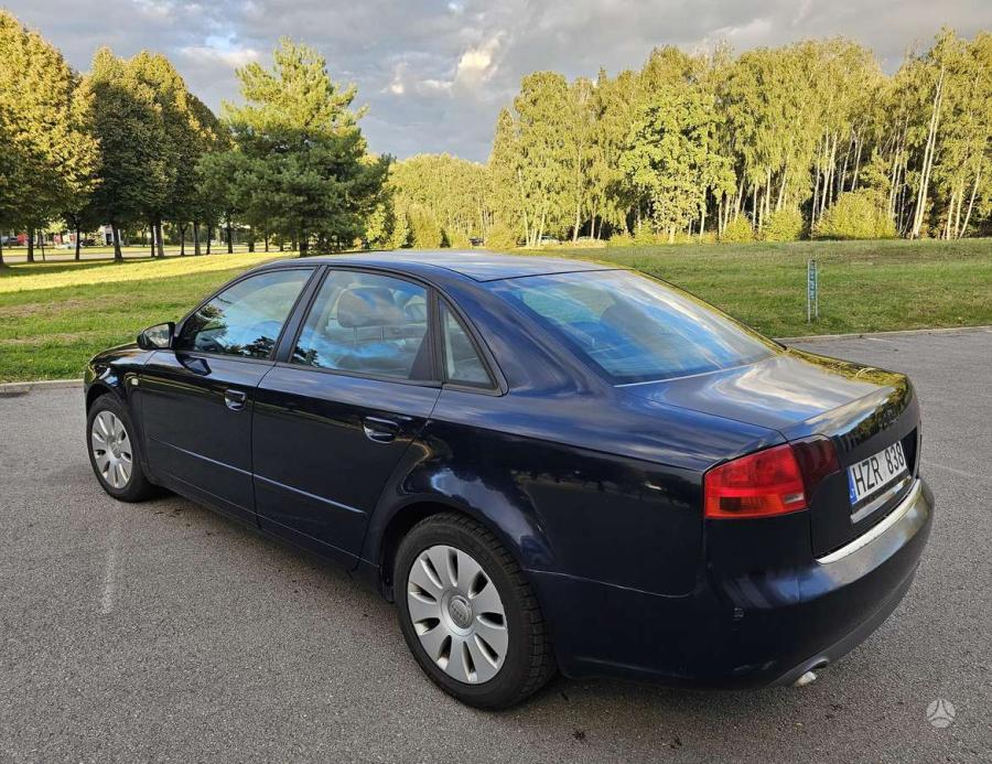 Zils Audi A4 2005 Kauņa, ar dzinēja tilpumu 2.50 L un nobraukumu 365 tūkst. km par 2400 €, foto 7 vietnē AUTOMOTO.COM.LV