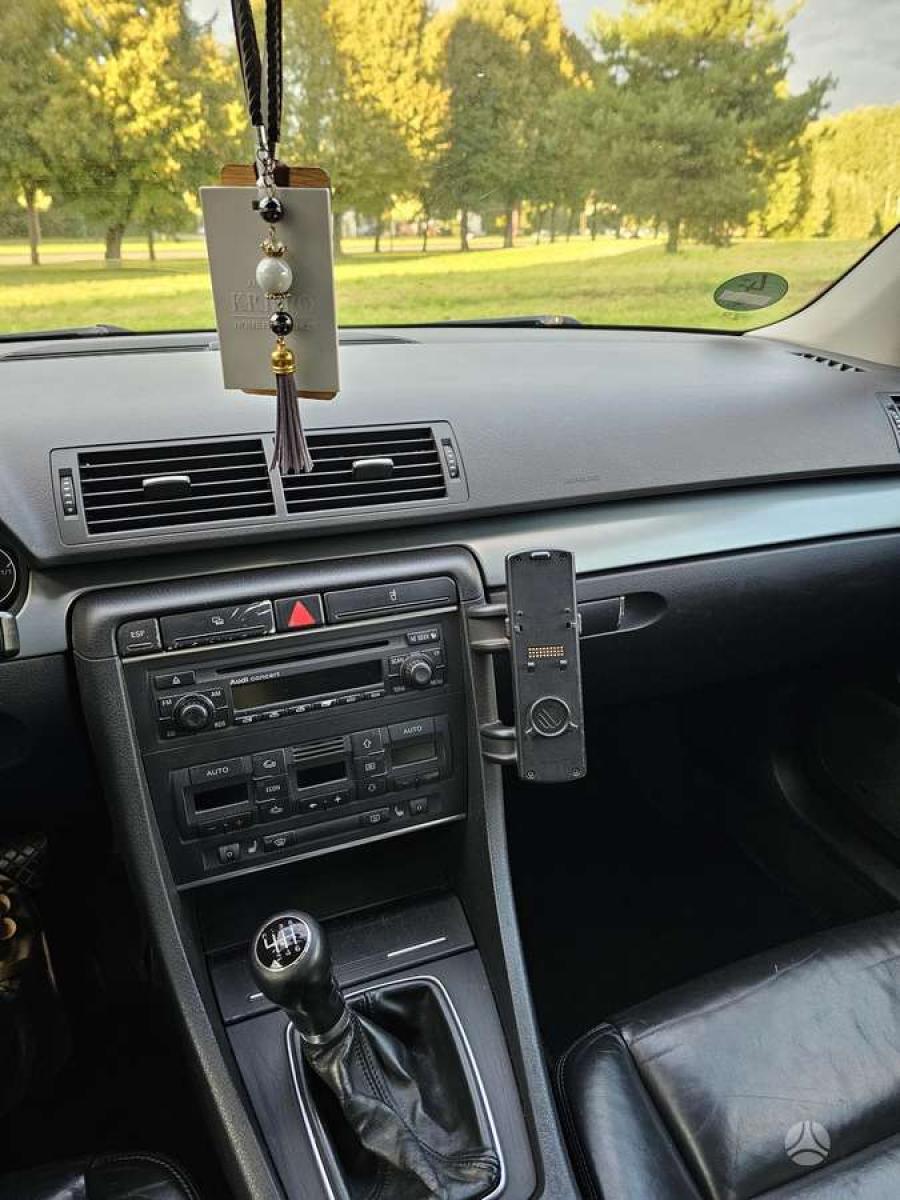 Zils Audi A4 2005 Kauņa, ar dzinēja tilpumu 2.50 L un nobraukumu 365 tūkst. km par 2400 €, foto 10 vietnē AUTOMOTO.COM.LV